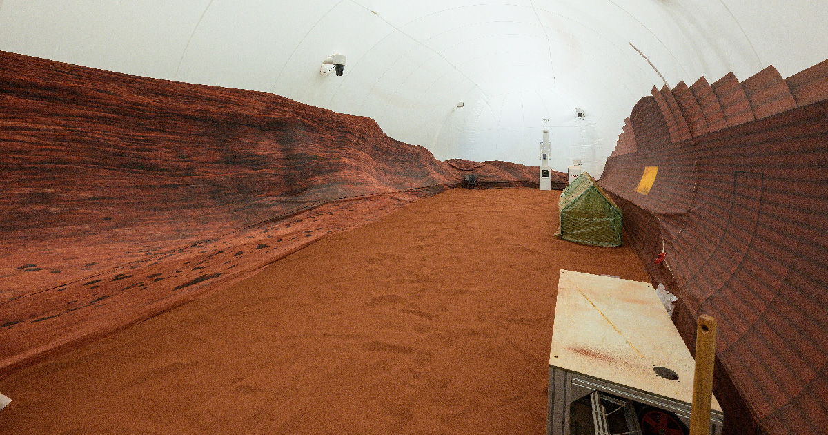 Life in a Mars Simulation with Kelly Haston - StarTalk Radio : Life in ...
